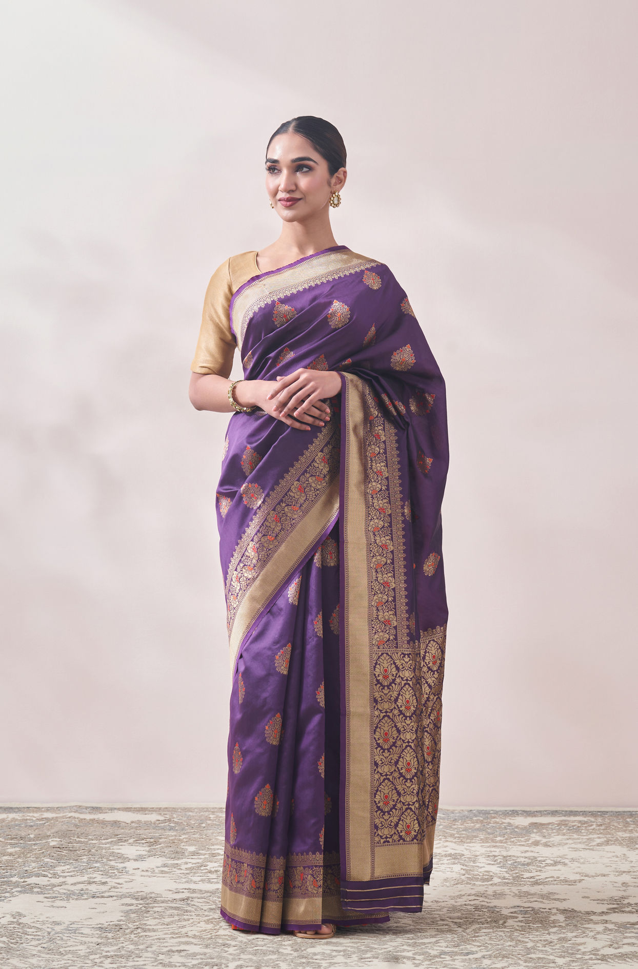 Buy Dark Purple Contrast Motif Saree Online in the USA @Mohey - Saree ...