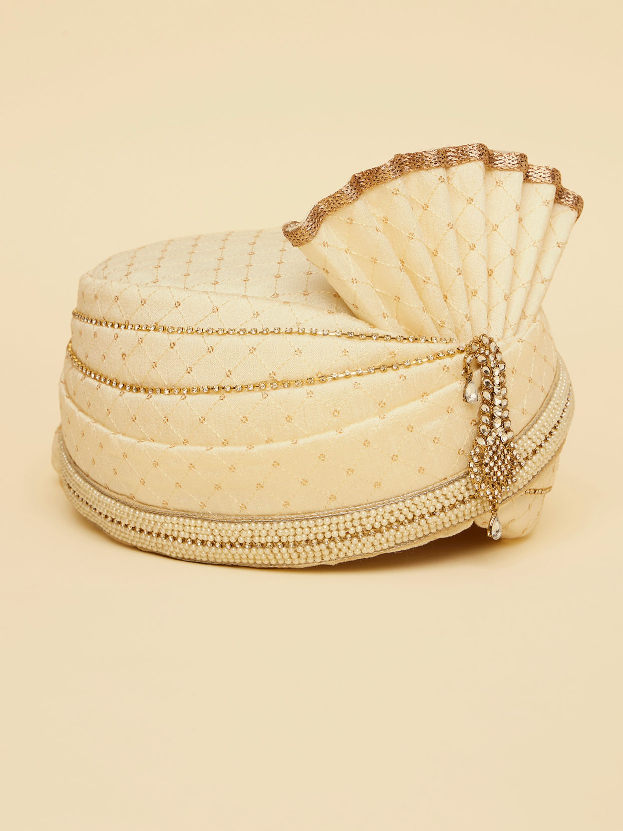 Buy Warm White Lattice Patterned Safa with Paisley Kalgi Online in ...