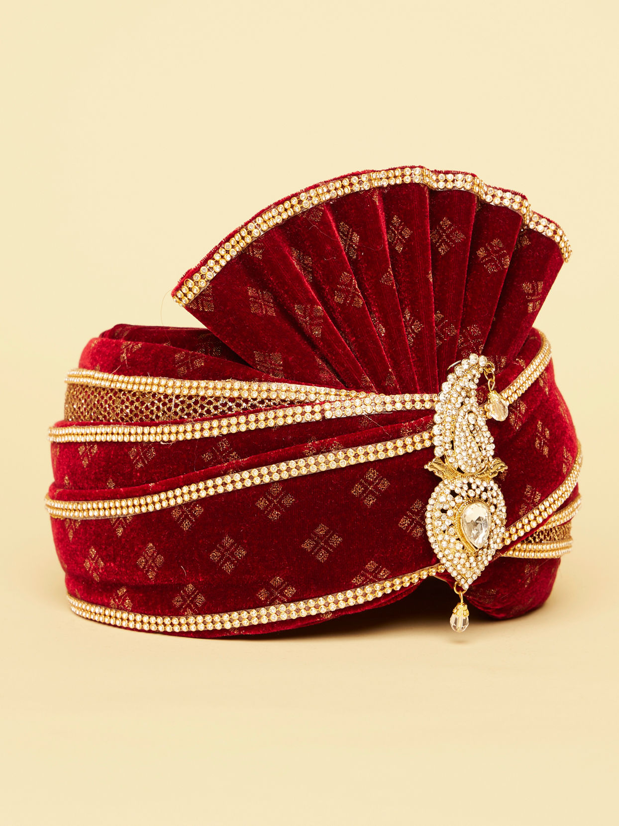 Buy Chilli Pepper Red Gold Embellished Safa Online in the USA @Manyavar ...