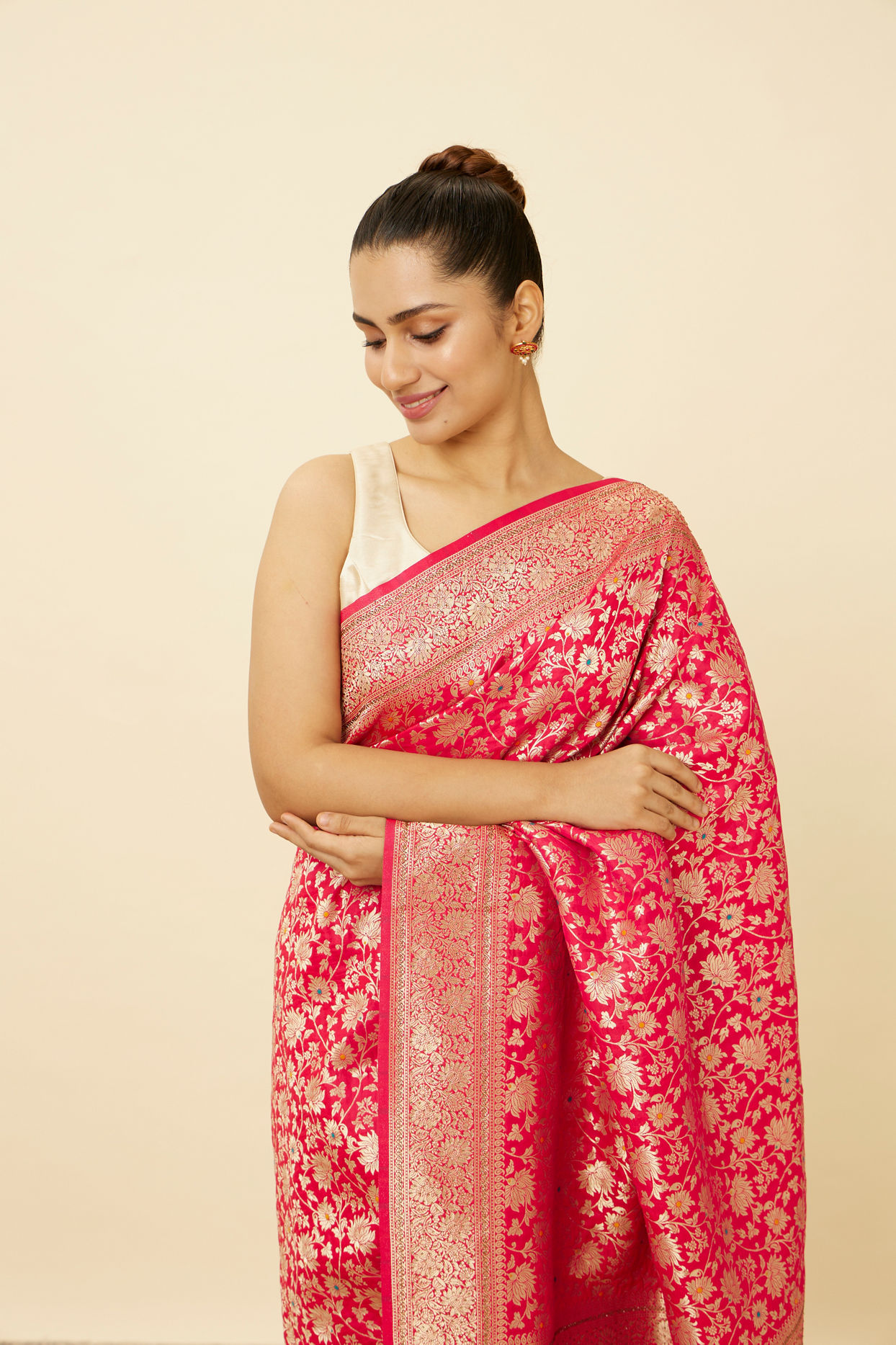 Buy Ruby Pink Bel Buti Patterned Saree Online in India @Mohey - Saree ...